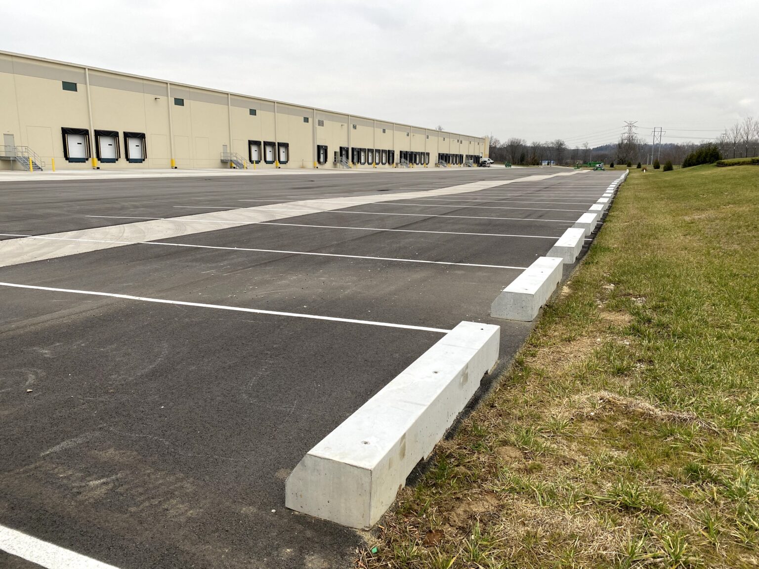 TRUCK PARKING BLOCKS | Car Stops Installations | TEXAS